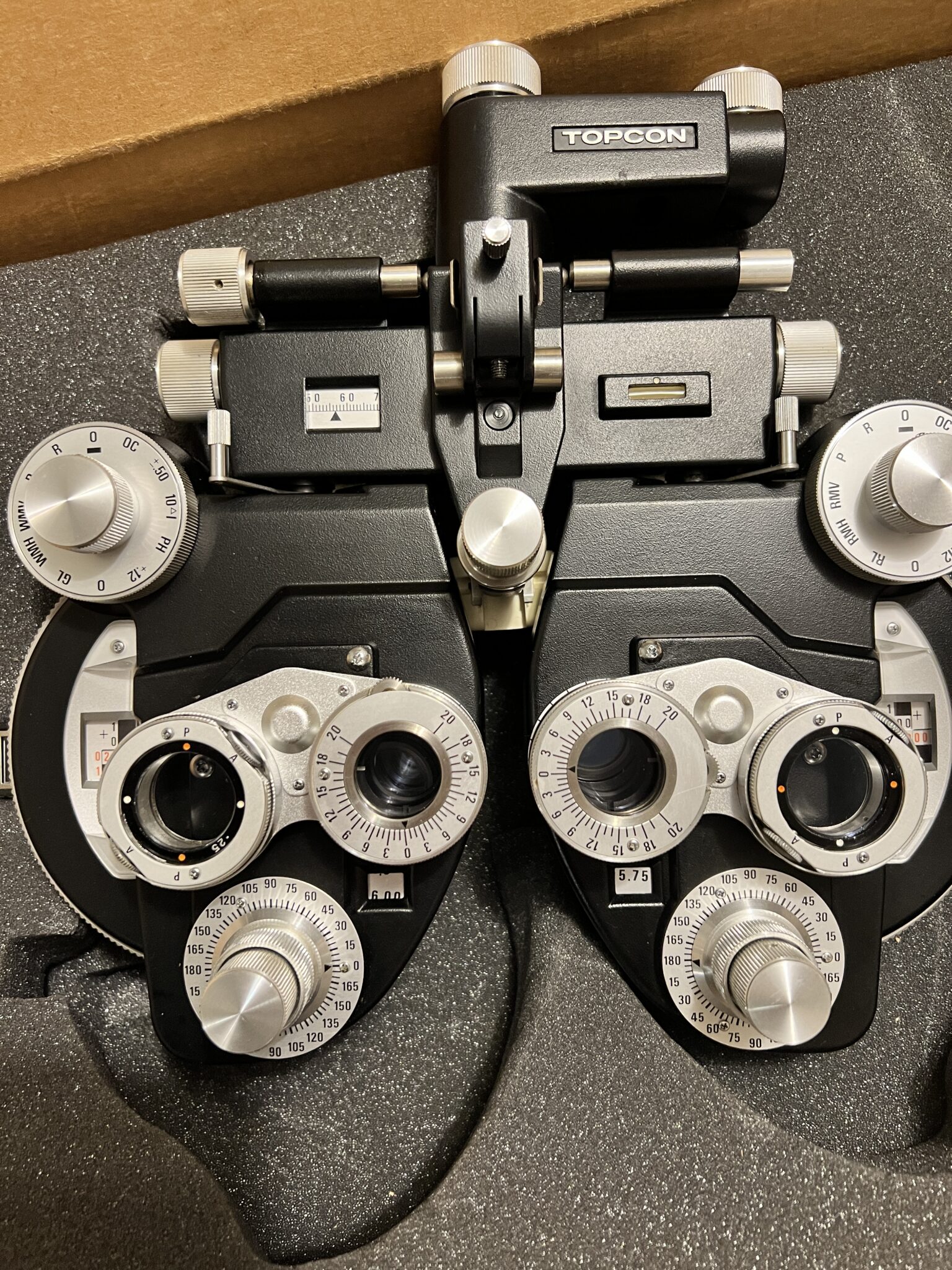 TOPCON VT-10 + CYLINDER PHOROPTER - LIKE NEW CONDITION - WECI